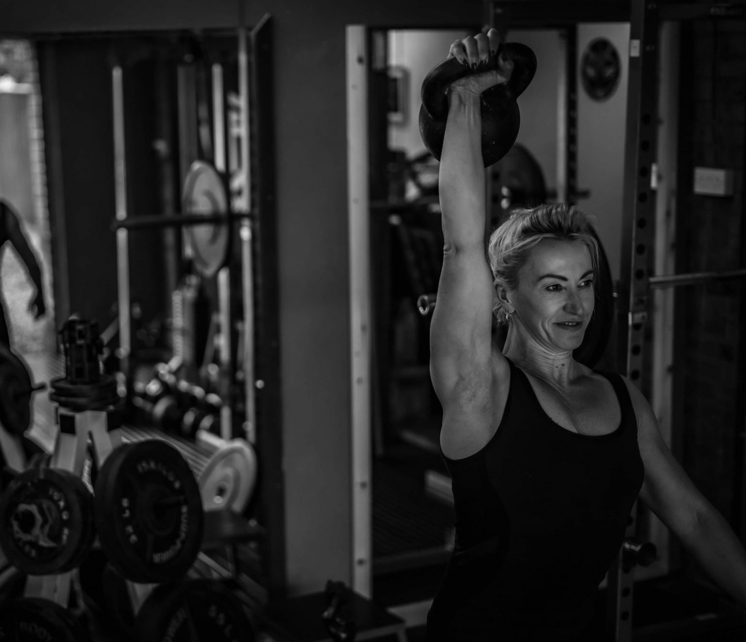 AGE STRONG - Bodyology